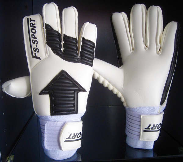 FS-Sport – Individuelle Torwarthandschuh-Sondermodelle – Keep It!